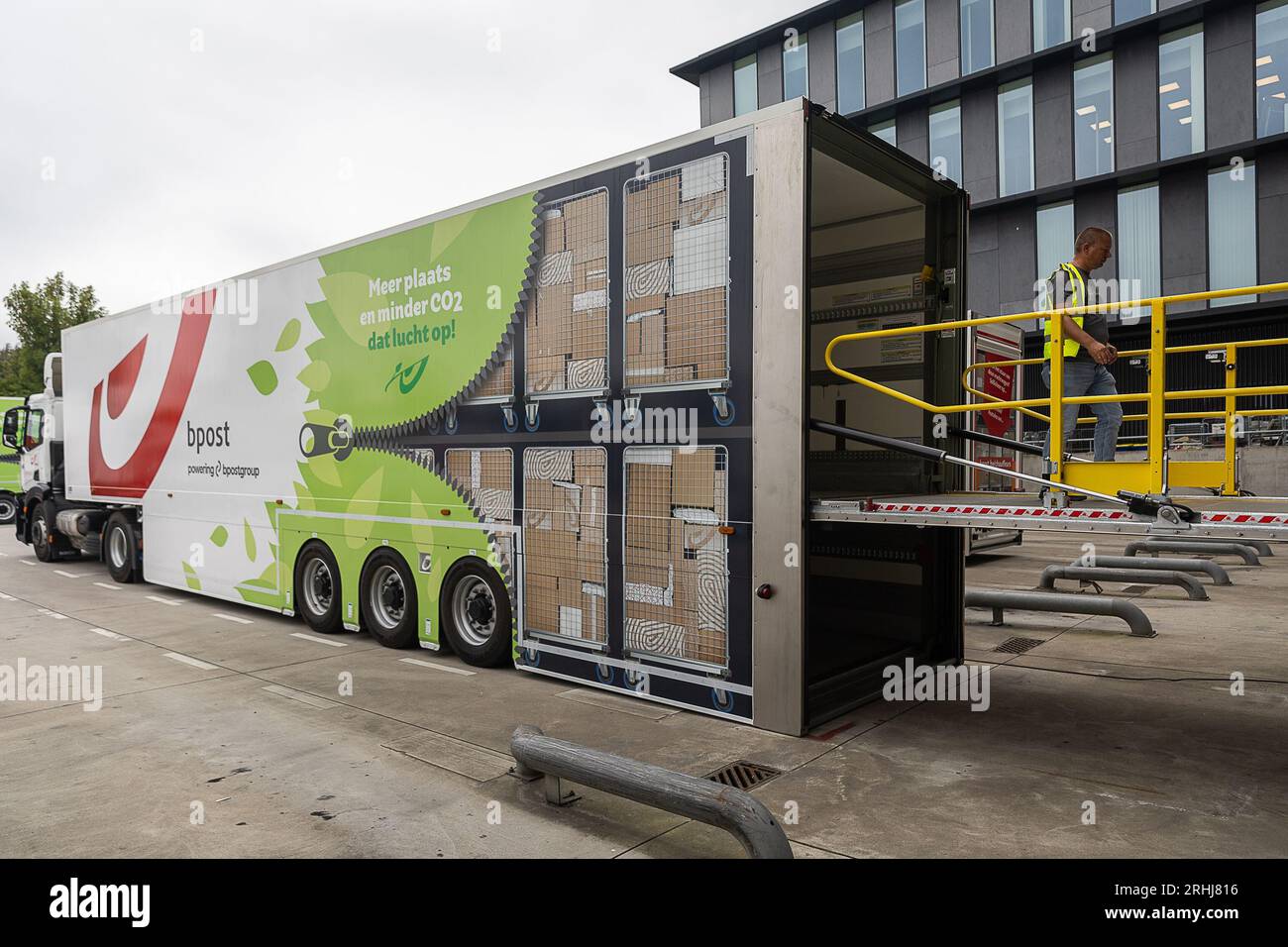 Remorques deux etages hi-res stock photography and images - Alamy