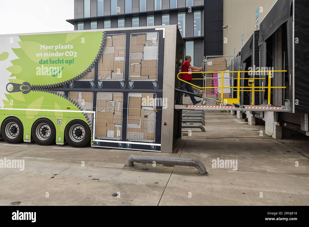 Remorques deux etages hi-res stock photography and images - Alamy