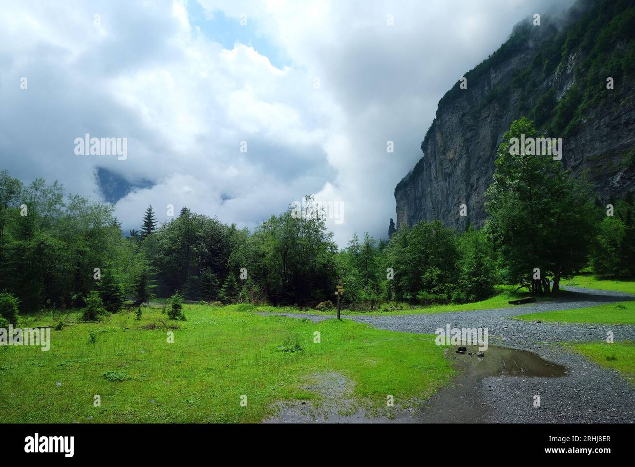 Cirque du Fer-a-Cheval tour with Bout du Monde, the most grand alpine ...