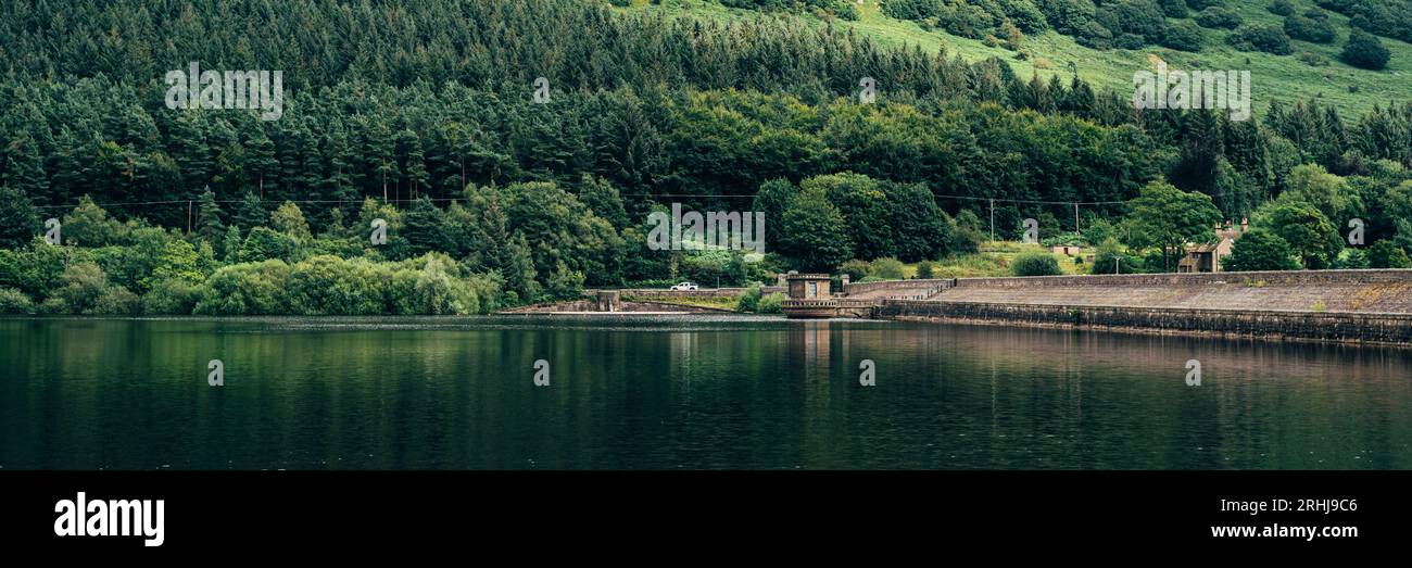 Ladybower Reservoir Dam Stock Photo - Alamy