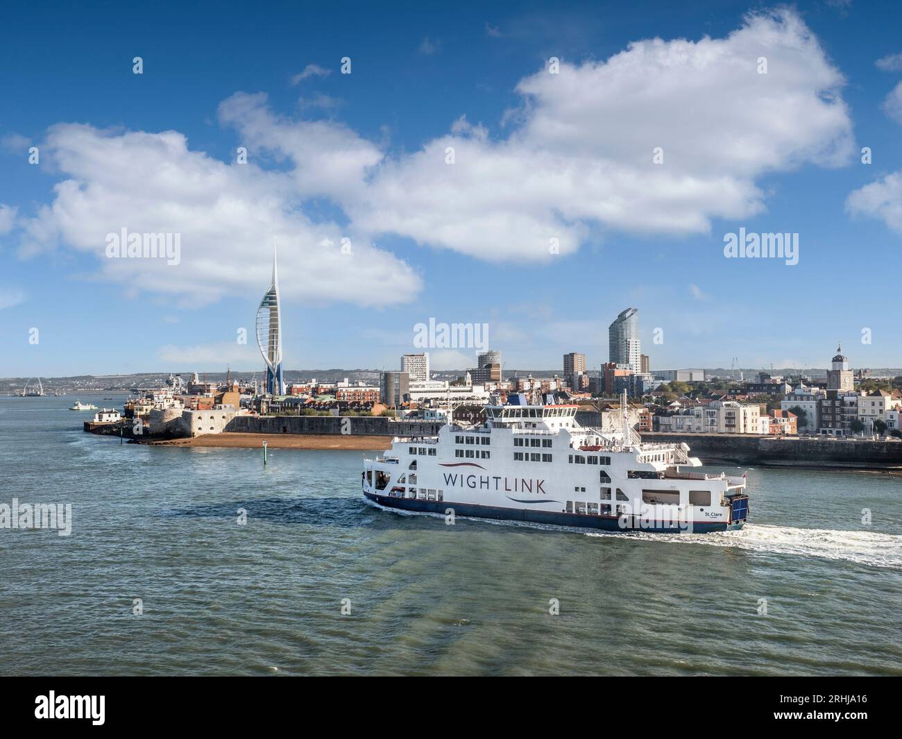 Calm sun blue sky ferry isle of wight hi-res stock photography and ...