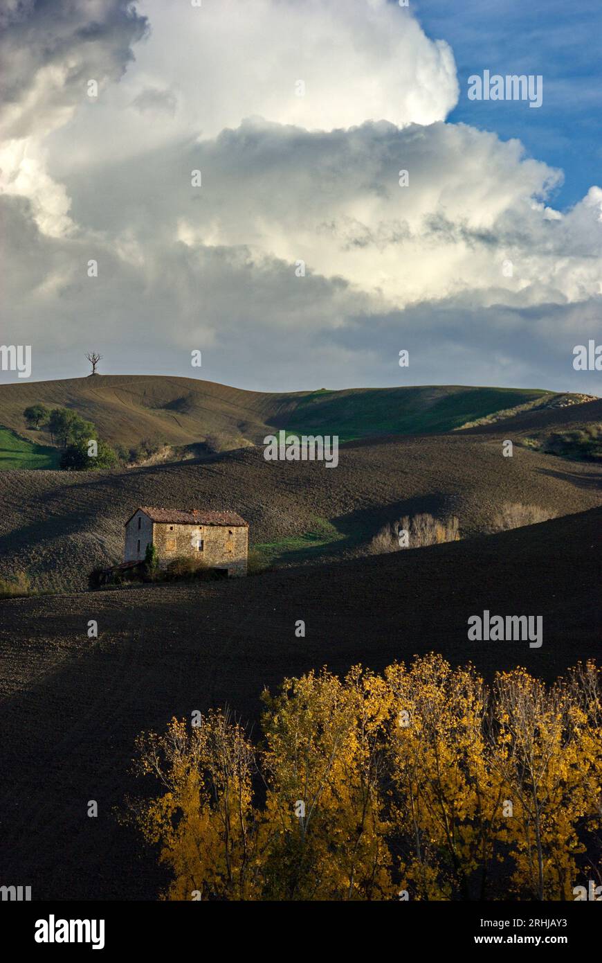 Rudere di campagna hi-res stock photography and images - Alamy