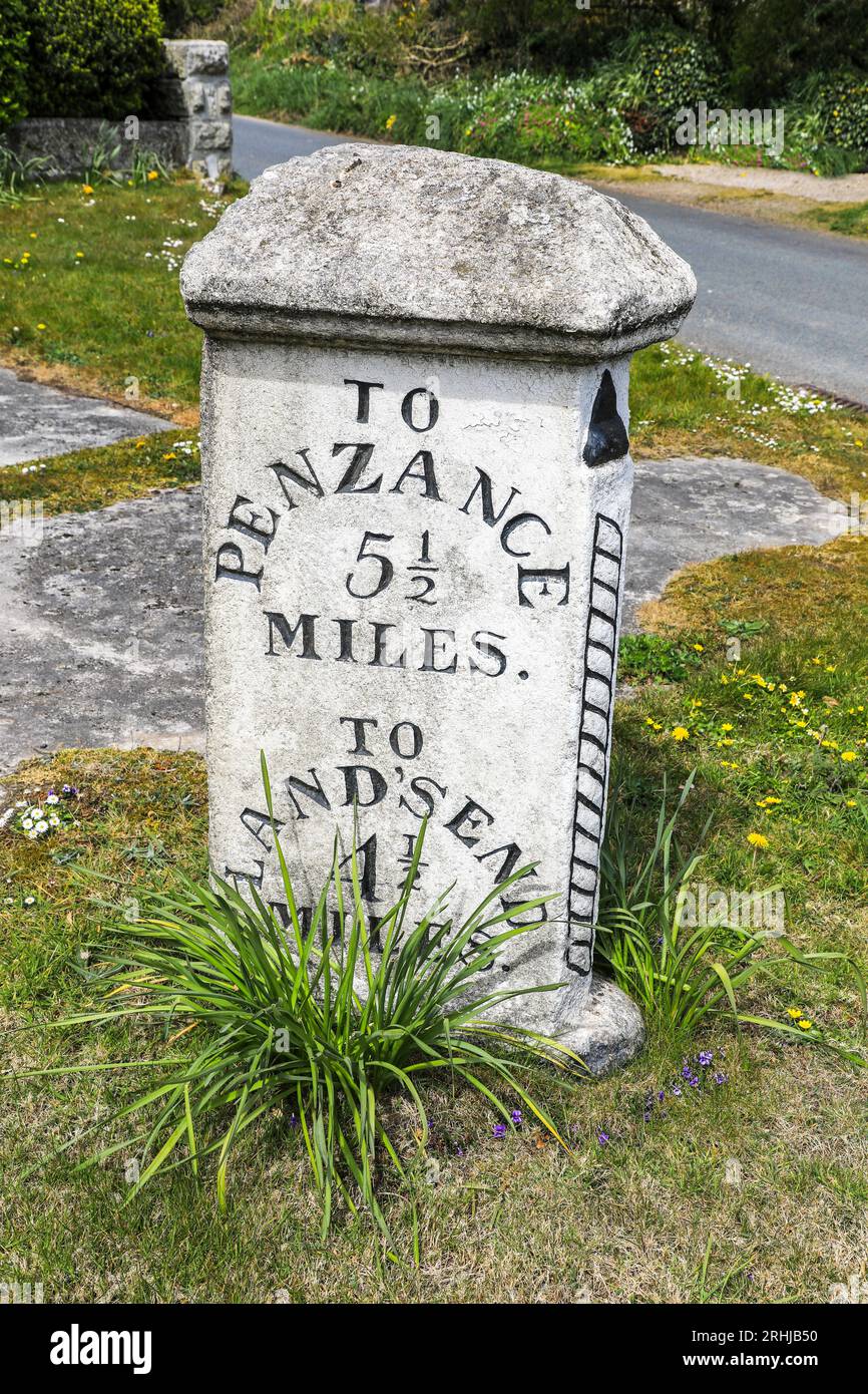 Cornwall road sign hi-res stock photography and images - Alamy