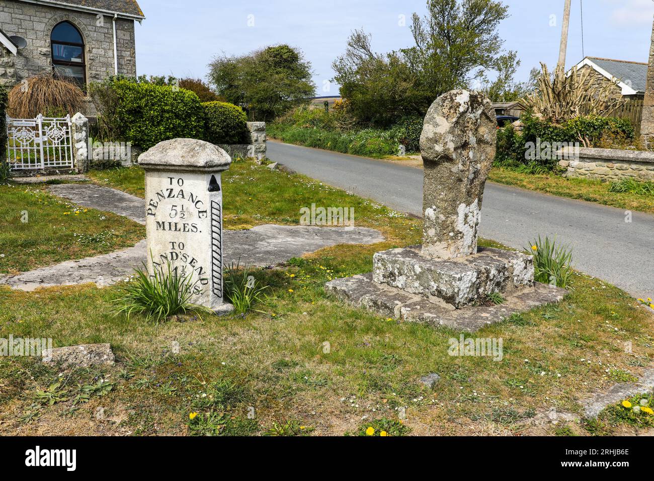 Old english road signs hi-res stock photography and images - Alamy