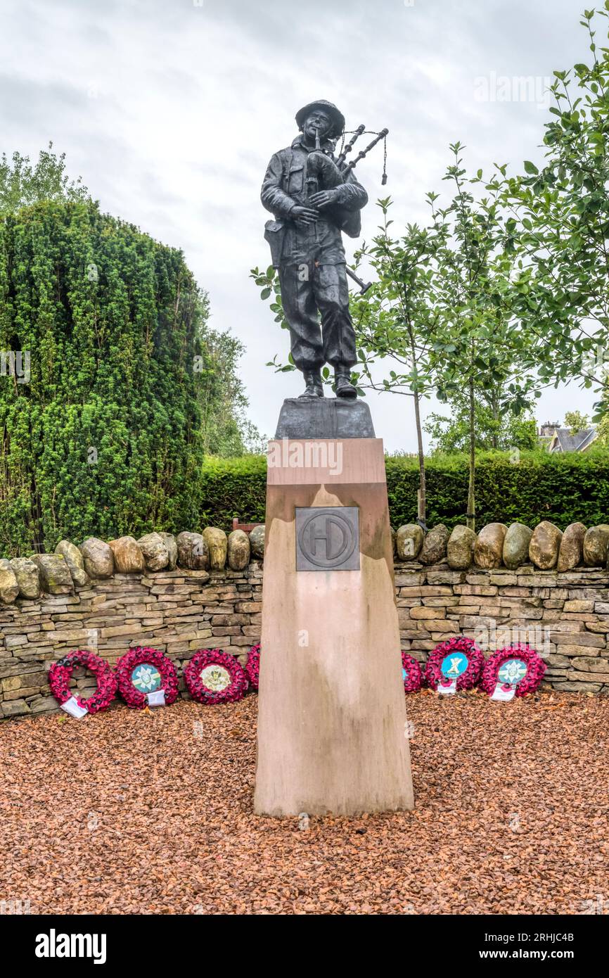 51st Highland Division memorial by Alan Beattie Herriot at Black Watch ...