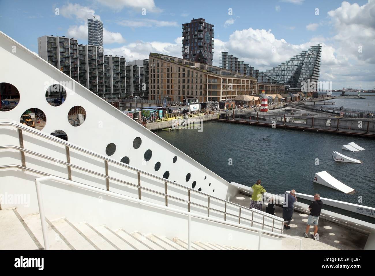 The Sailing Tower observation platform and the pointed AARhus ...