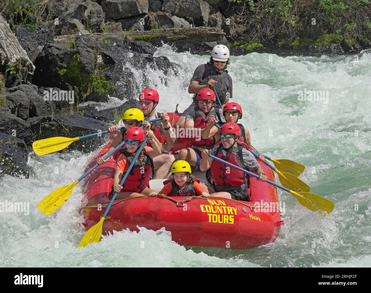 Whitewater rafters family hi-res stock photography and images - Alamy