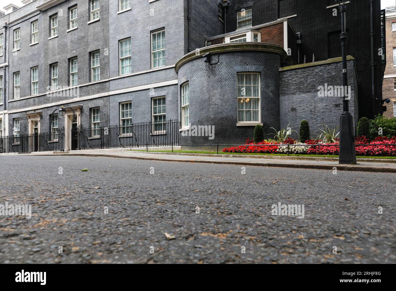 10 Downing Street, iconic exterior architecture of the Prime Minister's ...