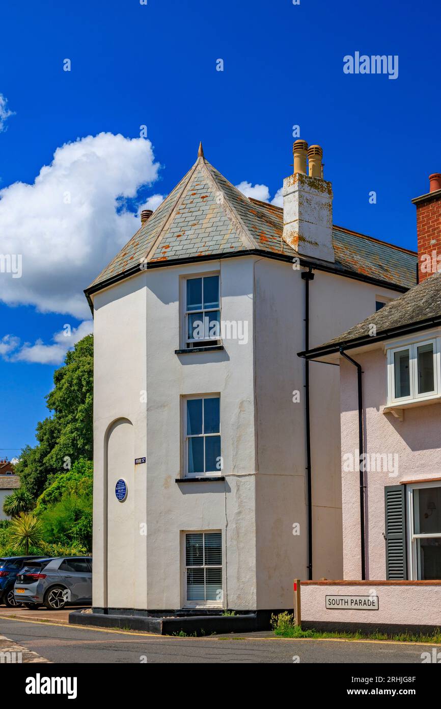 The elegant architecture of the seafront houses at Budleigh Salterton ...