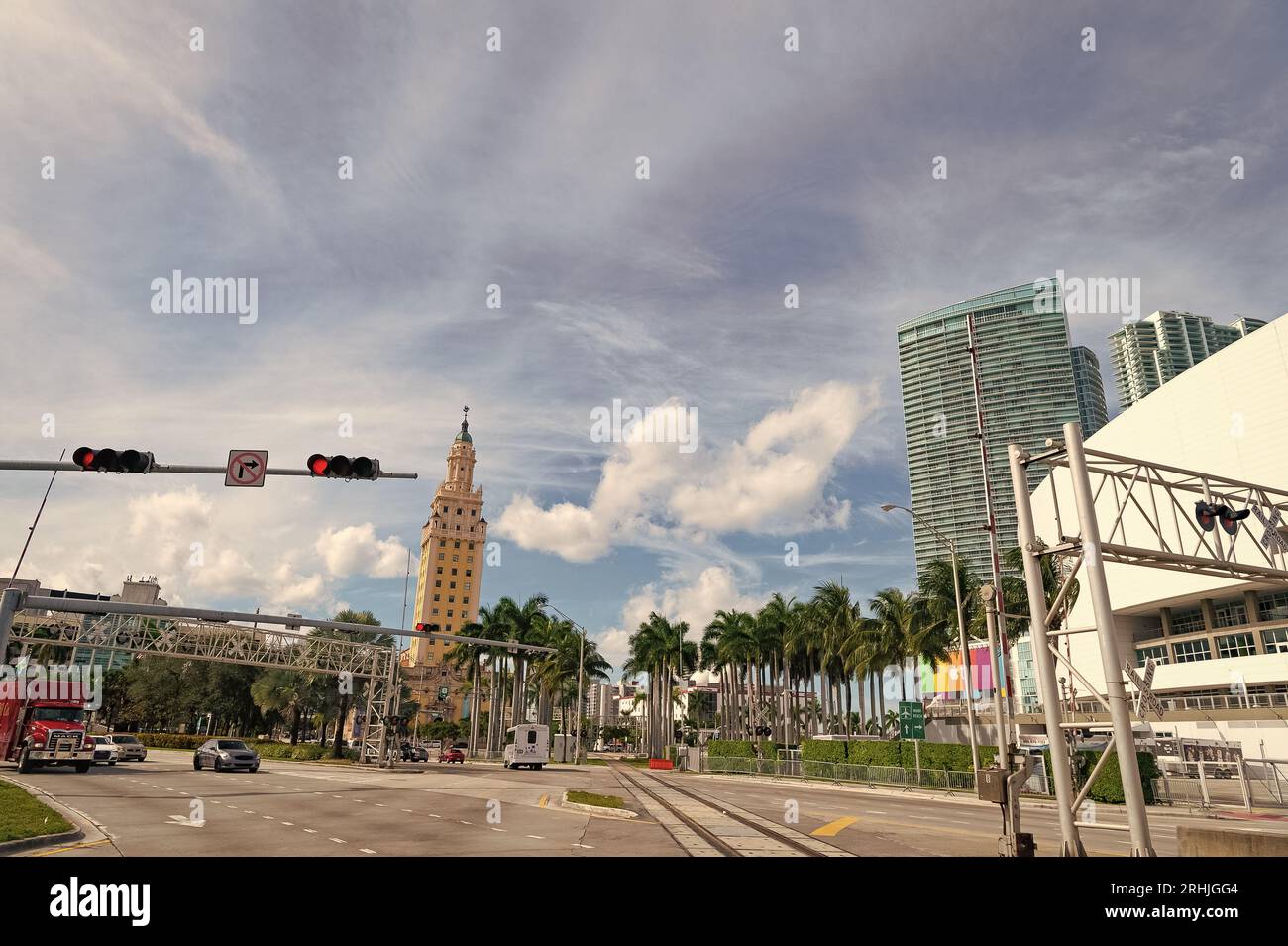 Miami dade college freedom tower hi-res stock photography and images ...