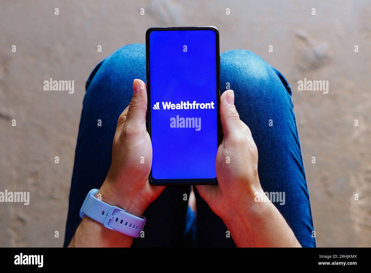 Wealthfront logo hi-res stock photography and images - Alamy