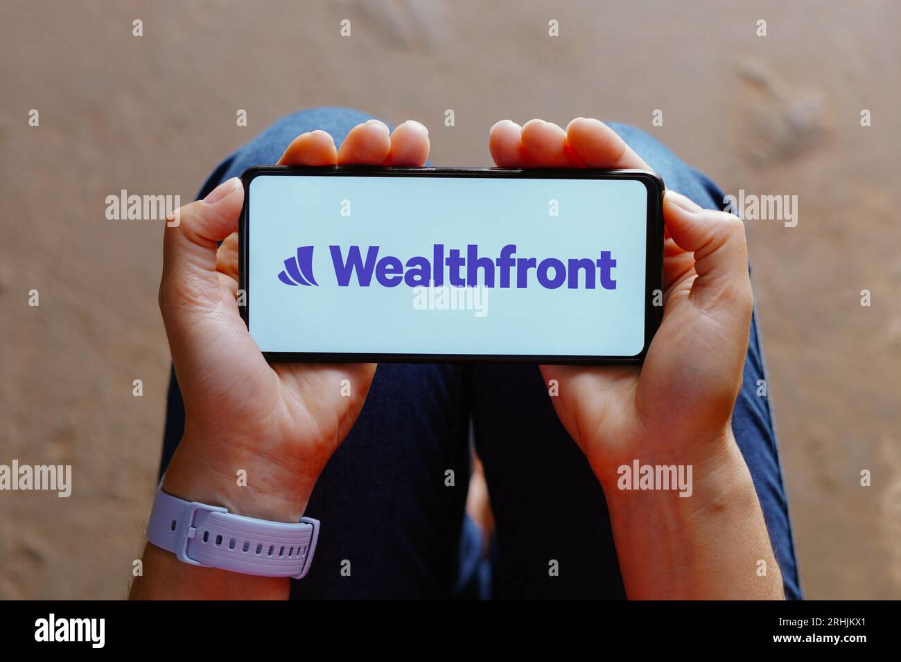 Wealthfront logo hi-res stock photography and images - Alamy