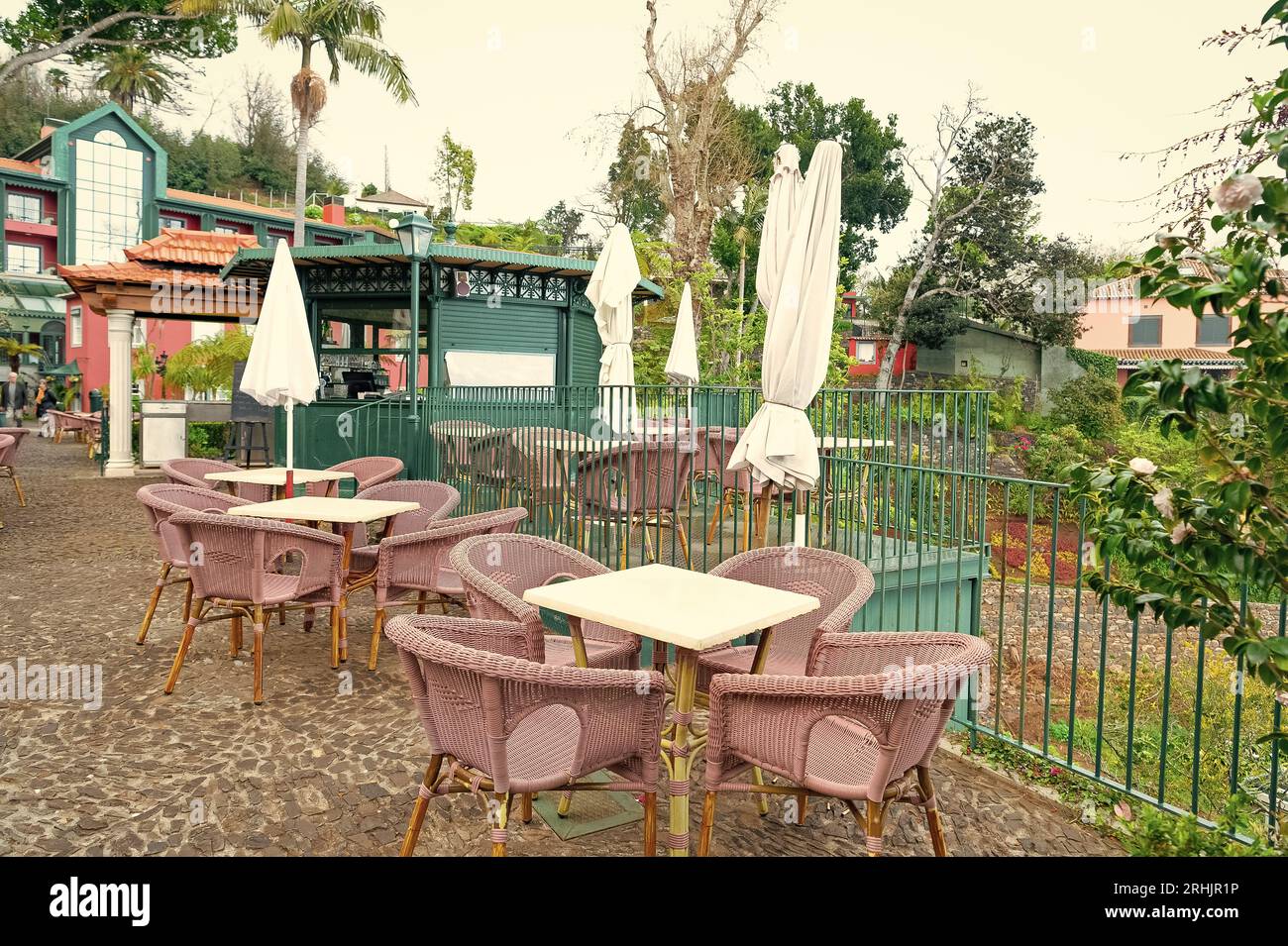 outdoor restaurant with tables. outdoor restaurant diner. outdoor ...