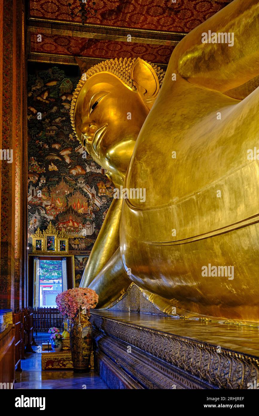 Thailand, Bangkok, Wat Pho, sleeping Buddha temple Stock Photo - Alamy