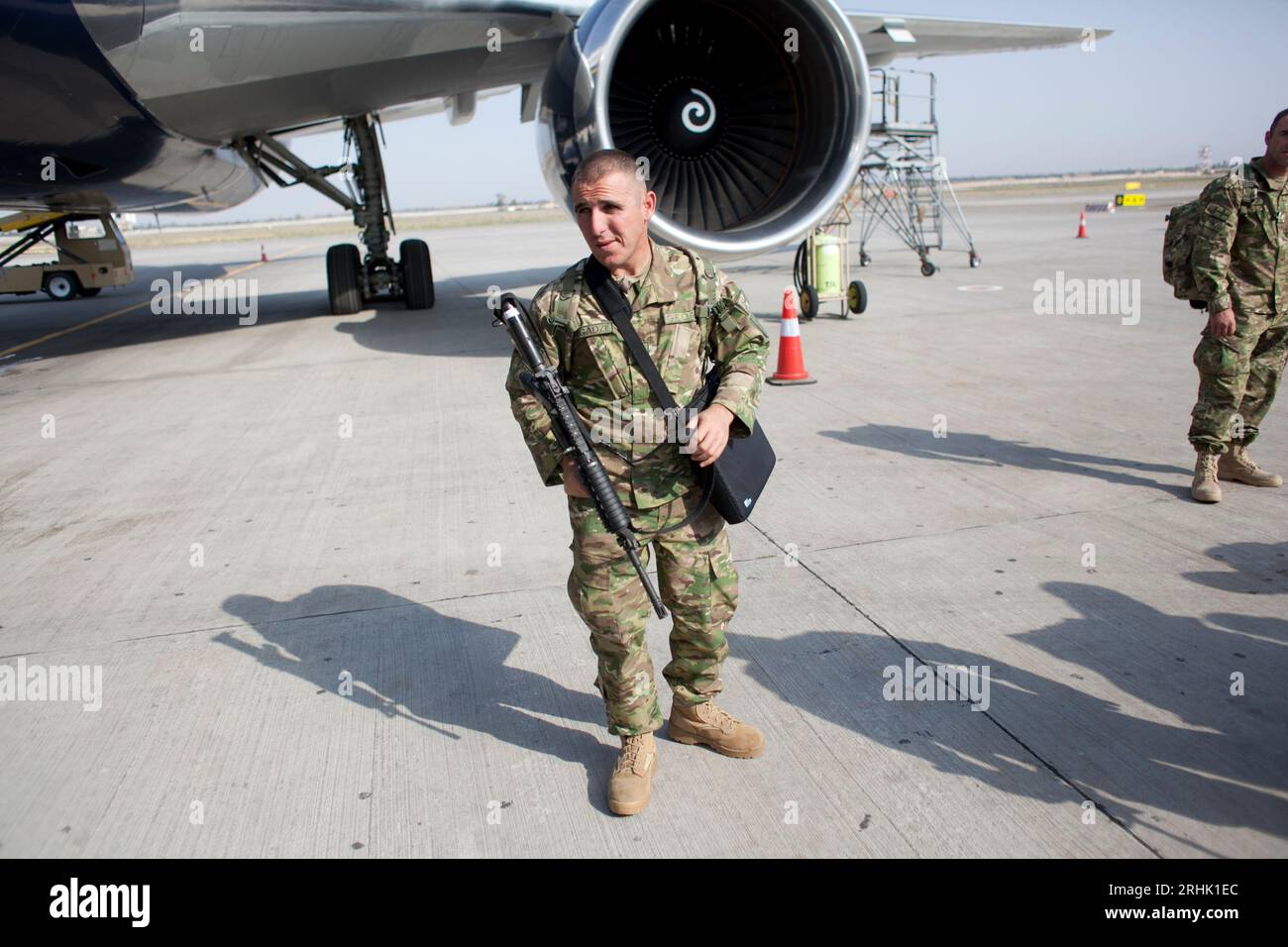 Georgian soldiers deply to Afghanistan through the U.S. airbase at ...