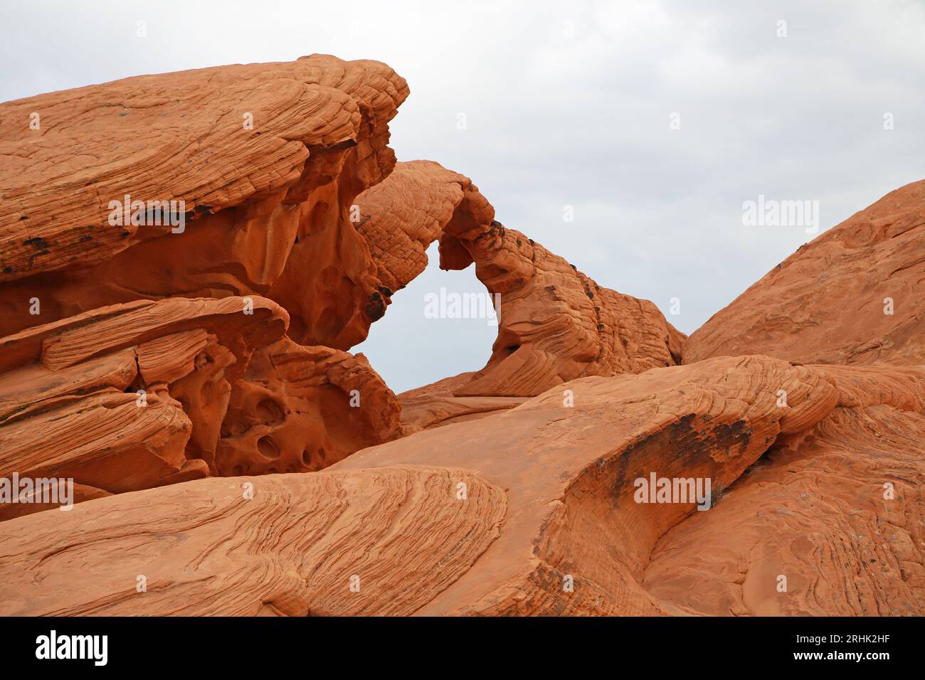 Natural arch rock - Valley of Fire State Park, Nevada Stock Photo - Alamy