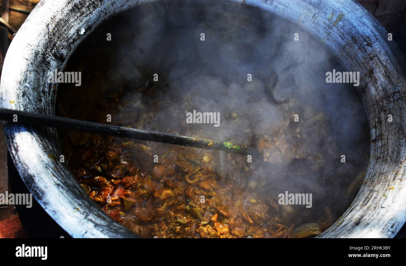 Rohingya cooking hi-res stock photography and images - Alamy