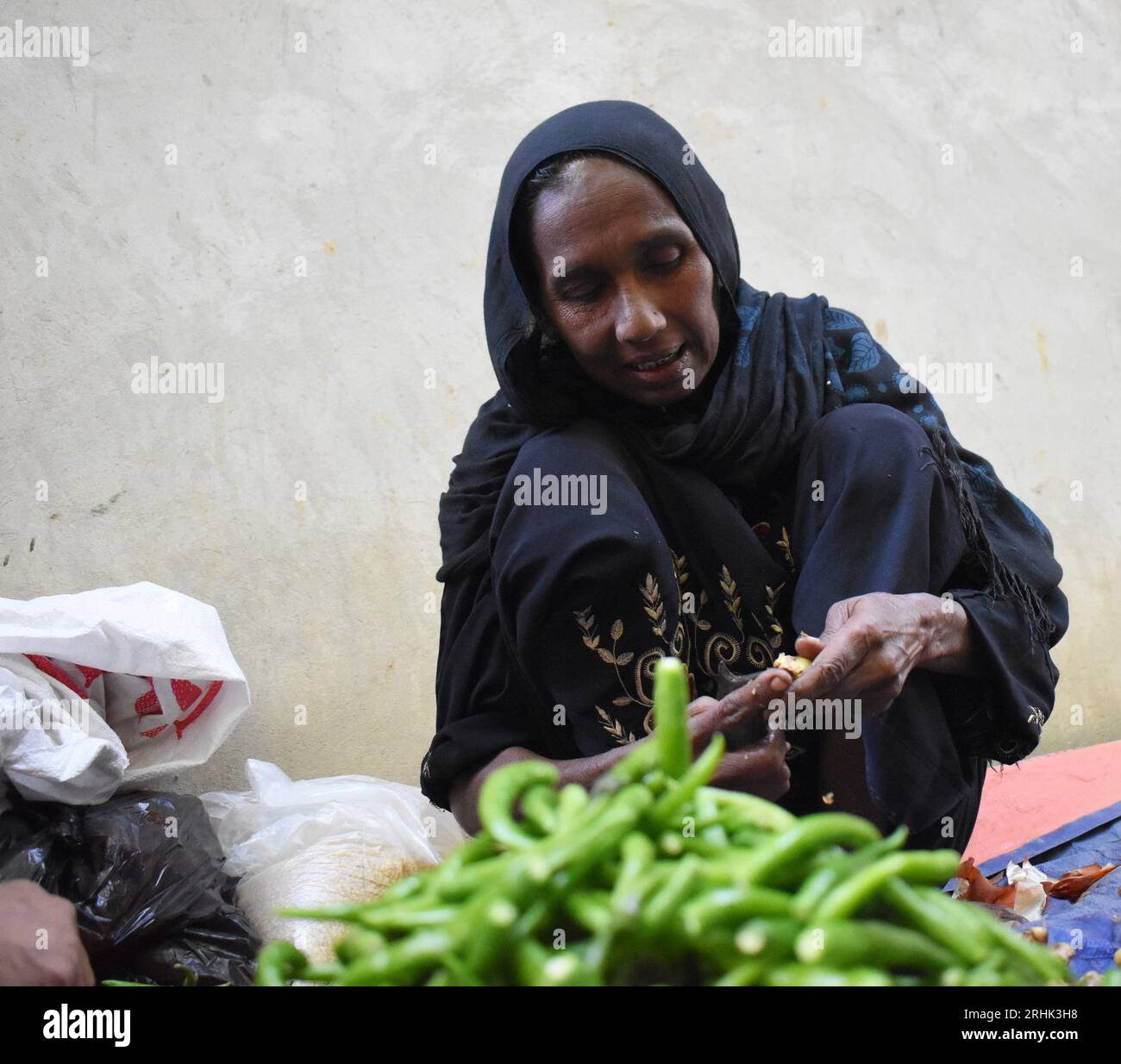 Rohingya cooking hi-res stock photography and images - Alamy