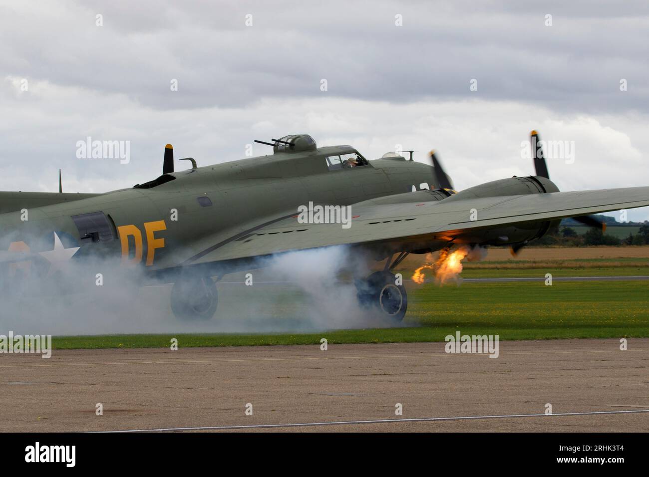 Engine flame on Startup of the World war two Bomber B-17G Sally B at ...