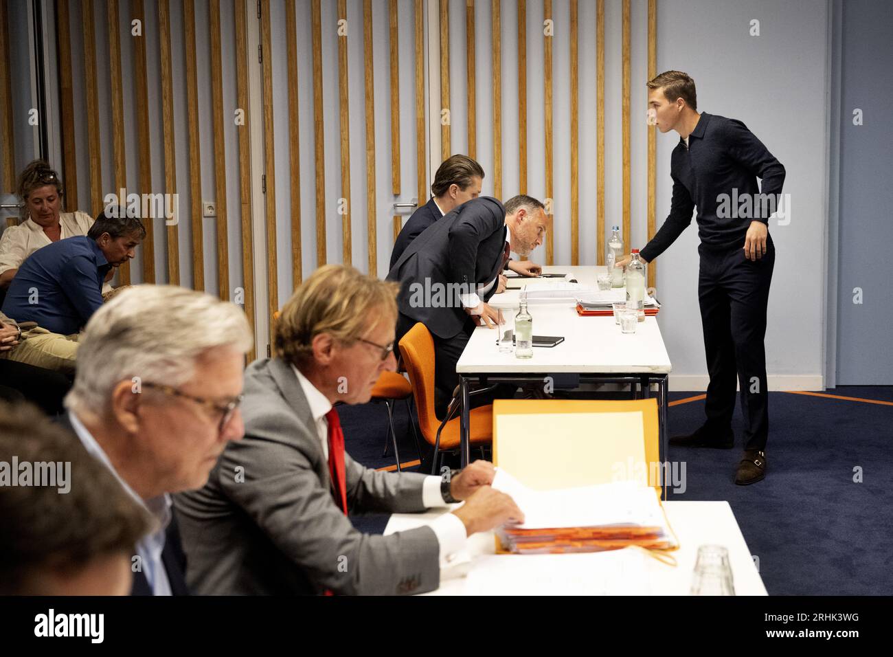 Football advocaat hi-res stock photography and images - Alamy