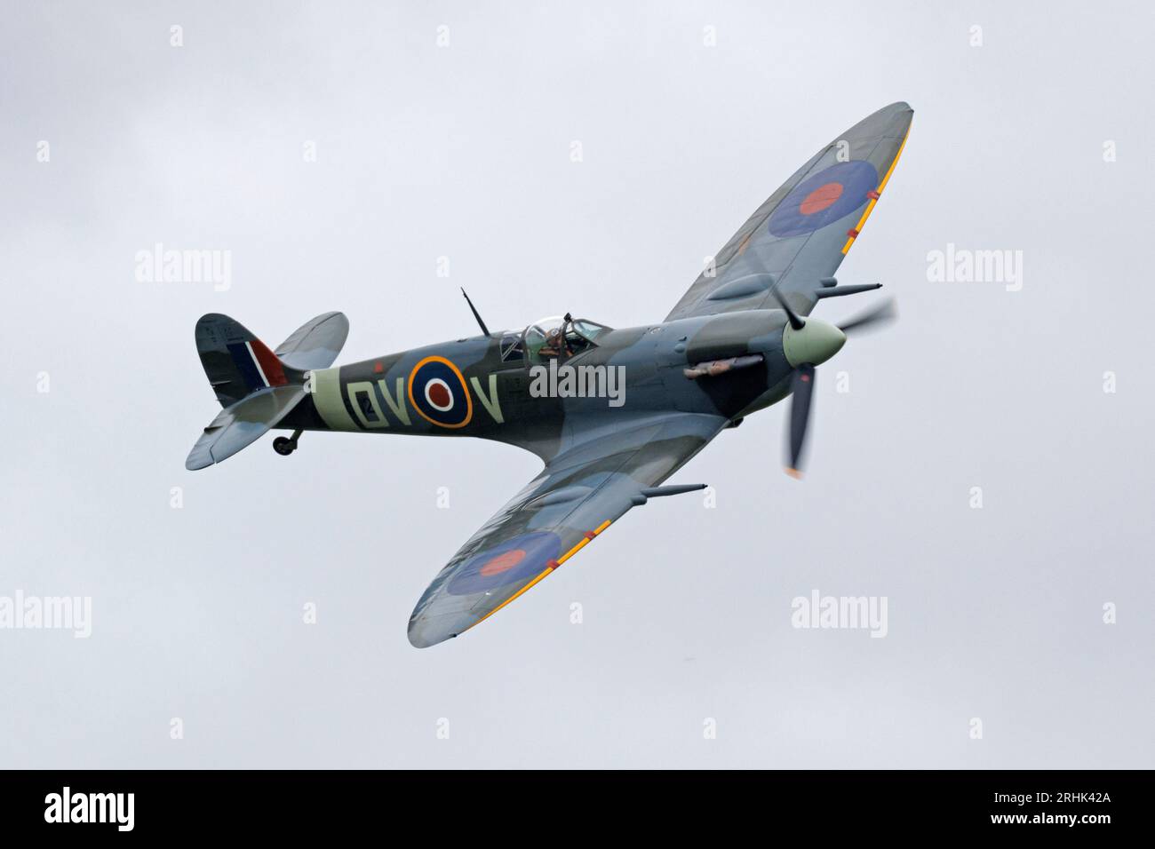 Flying diaplay hi-res stock photography and images - Alamy