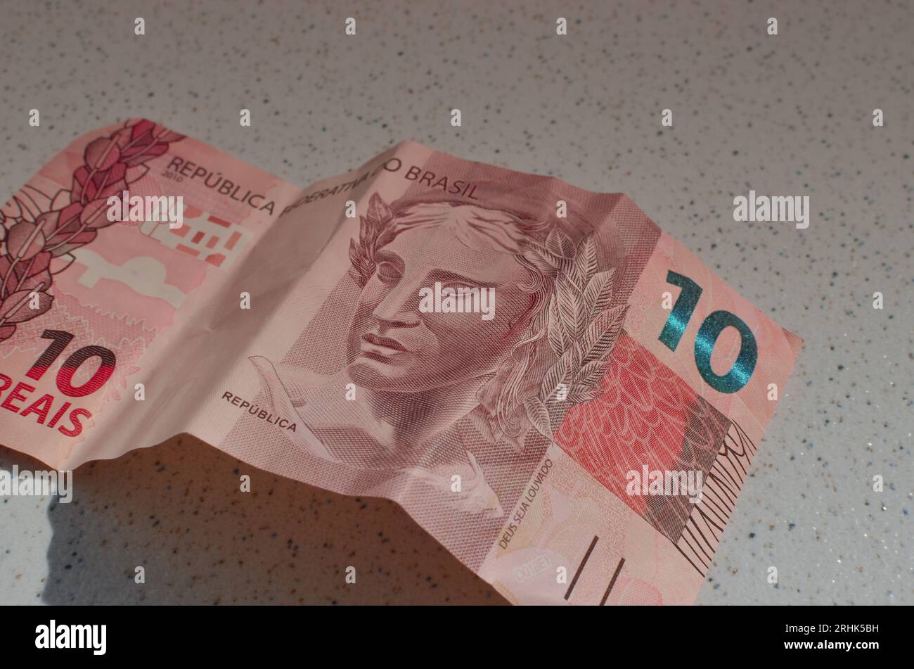 Detail of the 10 reais do Brasil banknote, a Brazilian currency ...