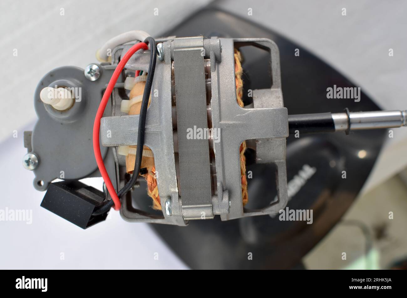 Table fan hi-res stock photography and images - Alamy