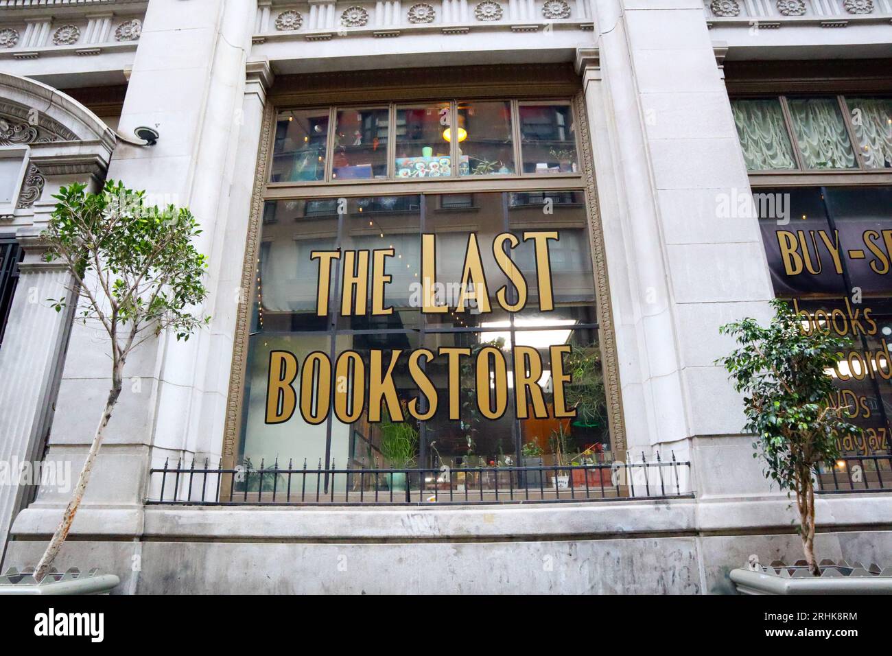 Los Angeles, California: THE LAST BOOKSTORE, the new and used bookstore ...