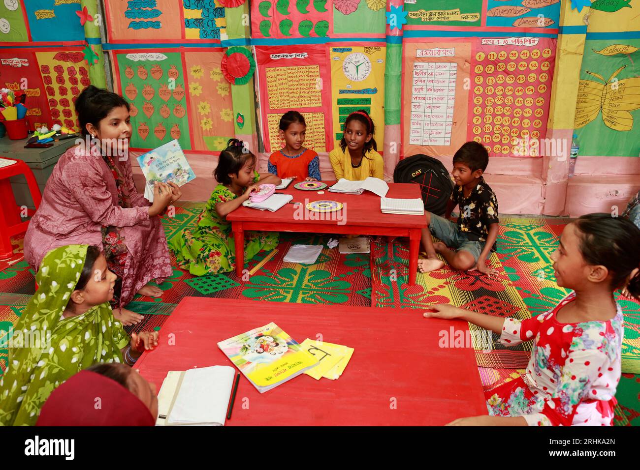 Dhaka, Bangladesh. 17th Aug, 2023. Bangladeshi students attend at a free school for education in ...
