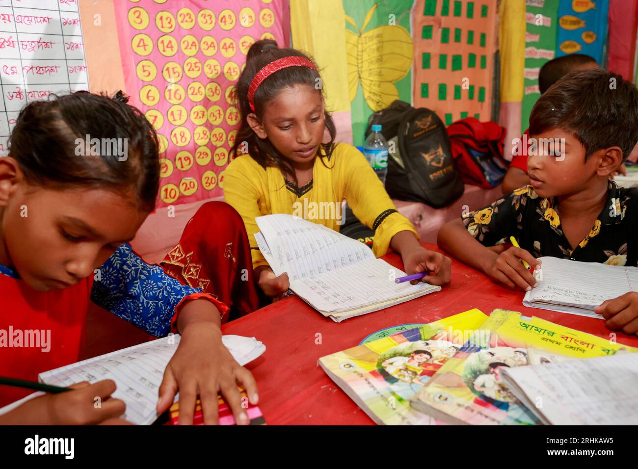 Dhaka, Bangladesh. 17th Aug, 2023. Bangladeshi students attend at a ...