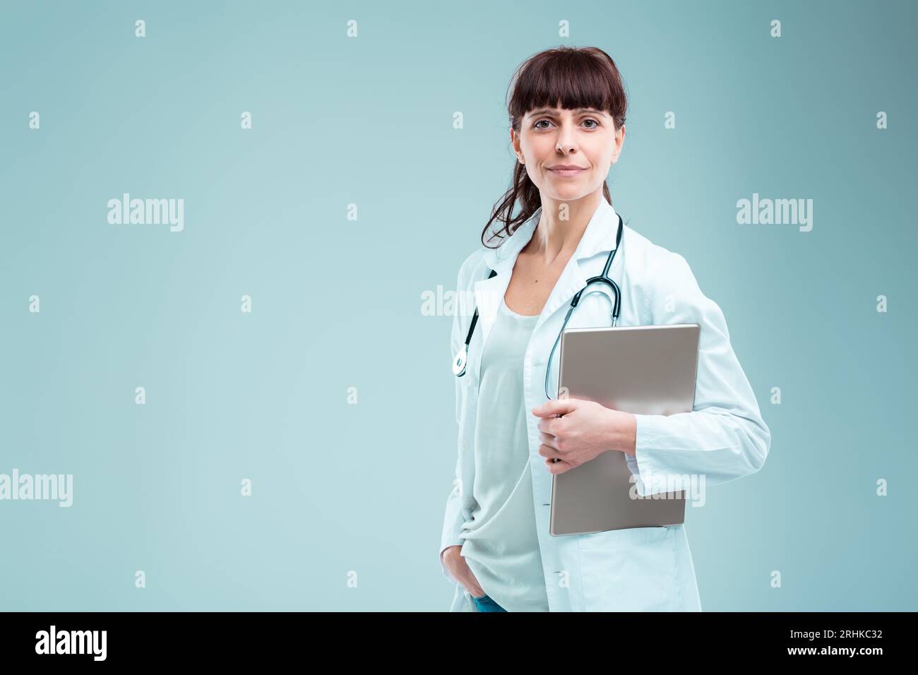 Digital era healthcare hi-res stock photography and images - Alamy