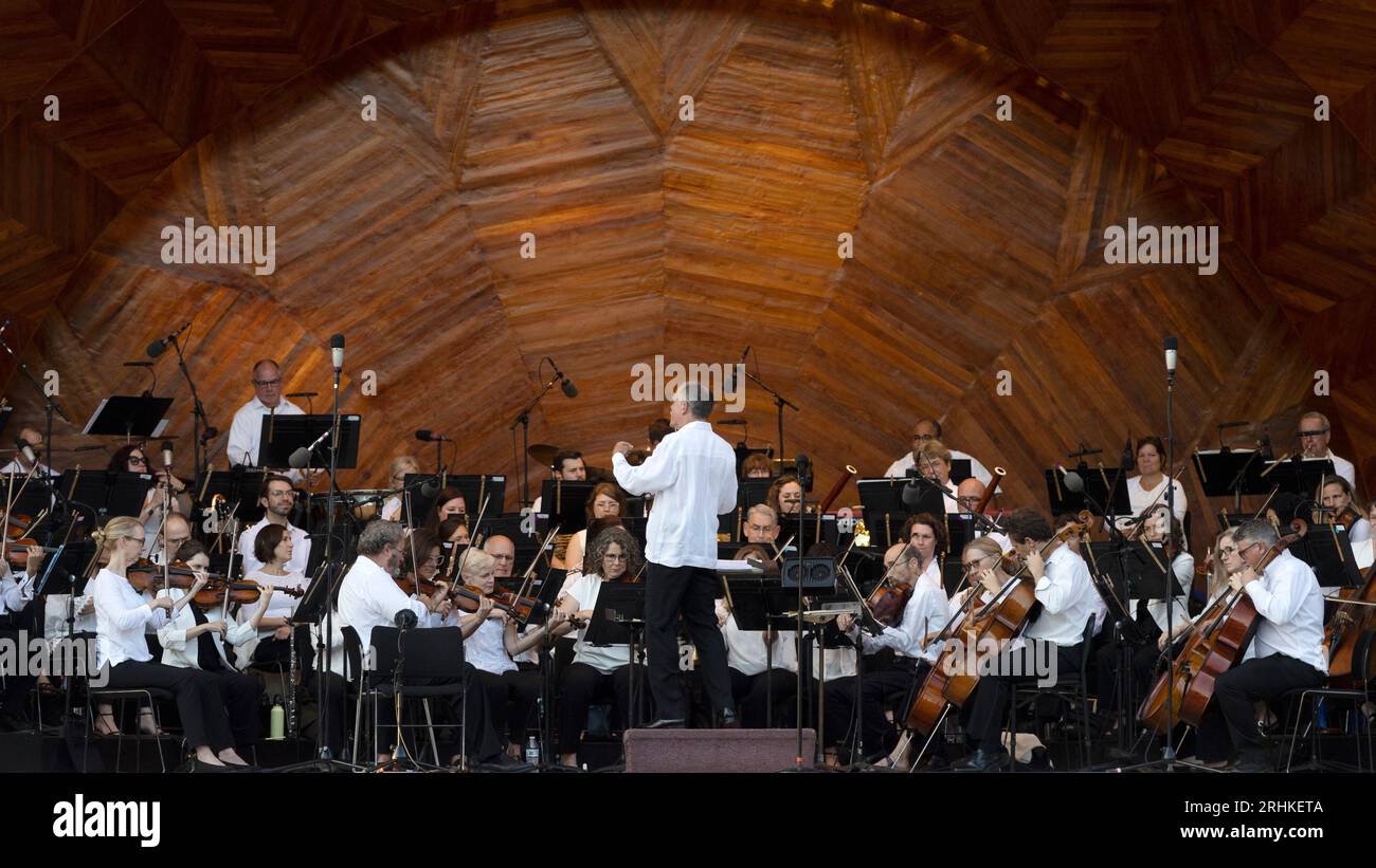 Boston Landmarks Orchestra performs at the Hatch Shell on the Esplanade ...