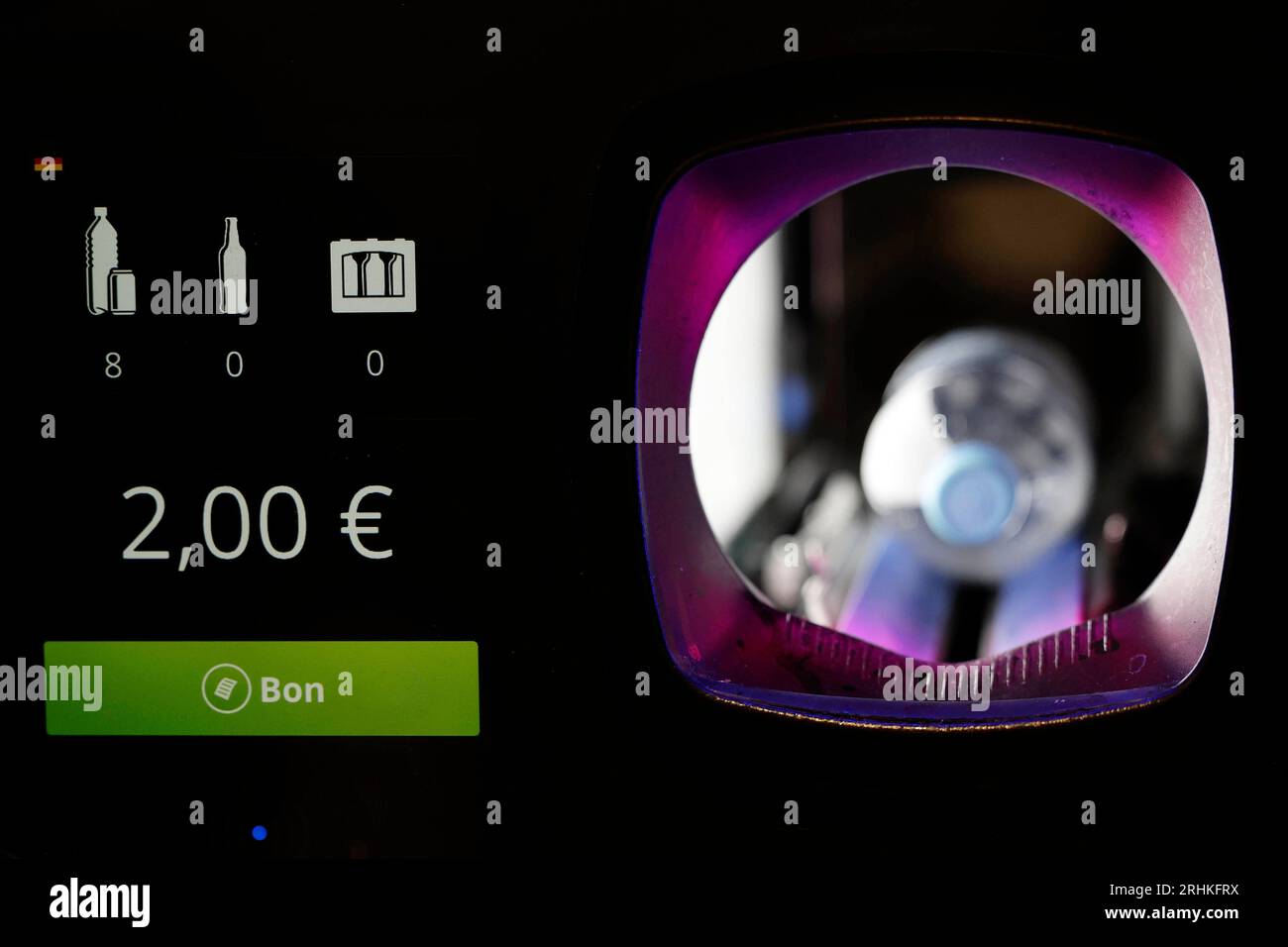 Leergutautomaten hi-res stock photography and images - Alamy