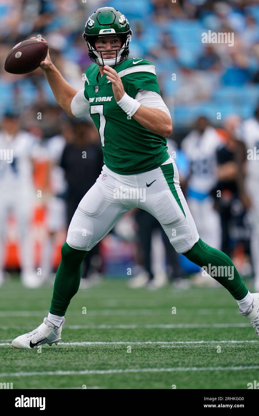 New York Jets quarterback Tim Boyle (7) throws in the pocket against ...