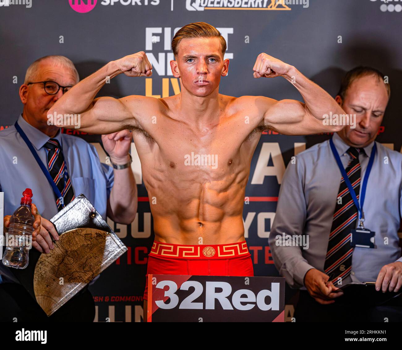 England boxing official hi-res stock photography and images - Alamy