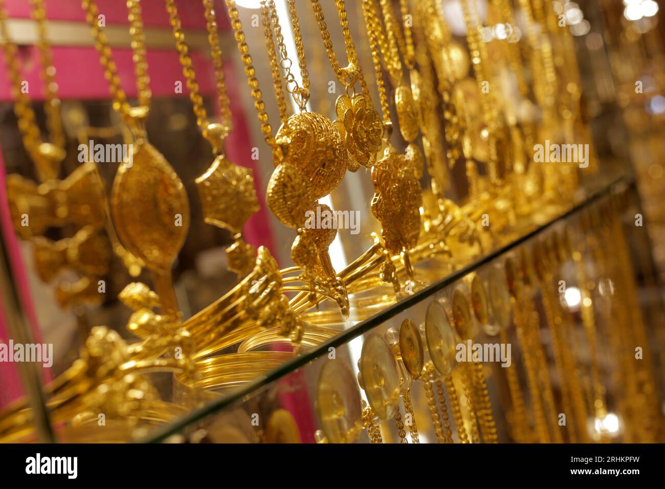 Gaza, Palestine. 17th Aug, 2023. Gold jewelries are seen on display at ...