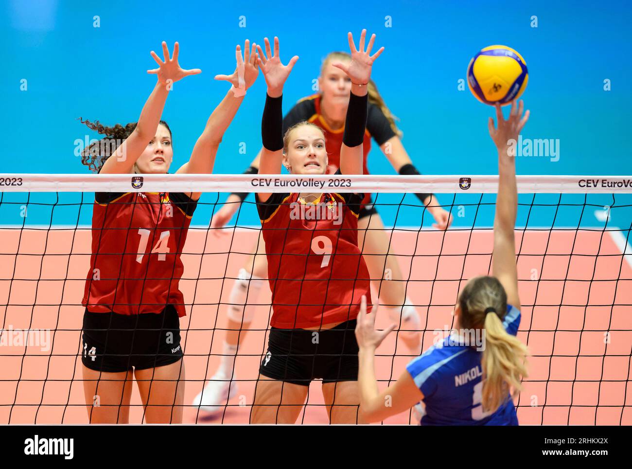 Dusseldorf/ Germany. August 17th, 2023, Defense from left to right ...