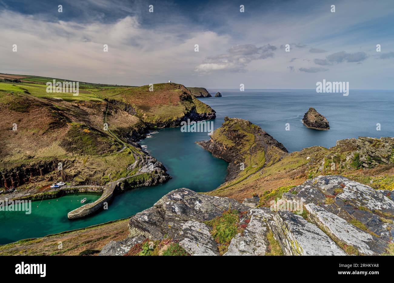 Coastline boscastle cornwall england hi-res stock photography and ...