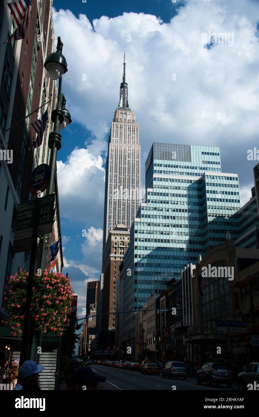 The Empire State Building Midtown Manhattan East New York City 2009 ...