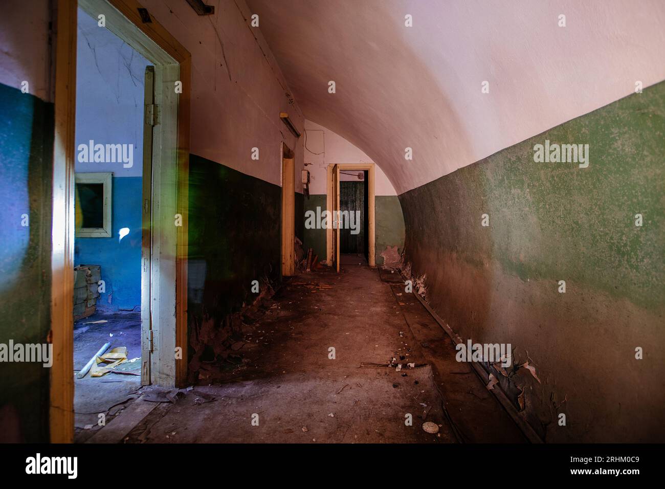 Corridor of abandoned Soviet bunker, echo of Cold War Stock Photo - Alamy