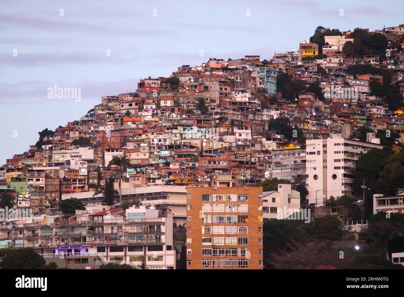Rio de janeiro favelas hi-res stock photography and images - Alamy