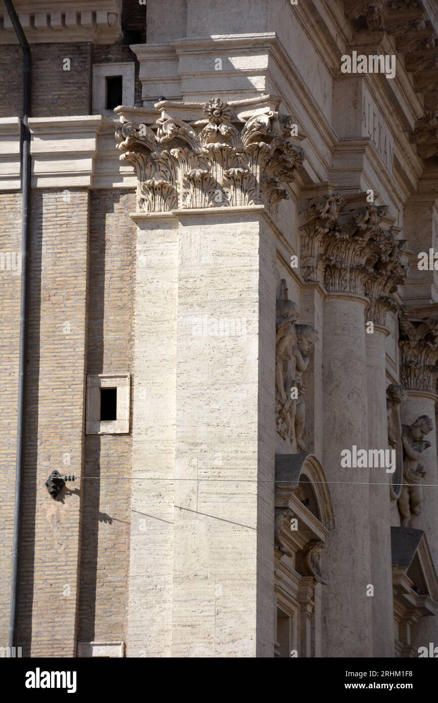 Rome, Italy street & building details Stock Photo - Alamy