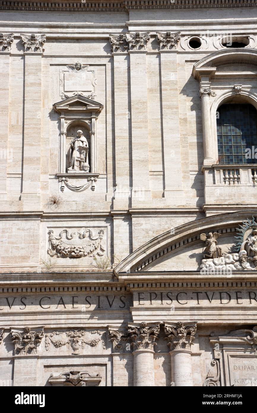 Rome, Italy street & building details Stock Photo - Alamy