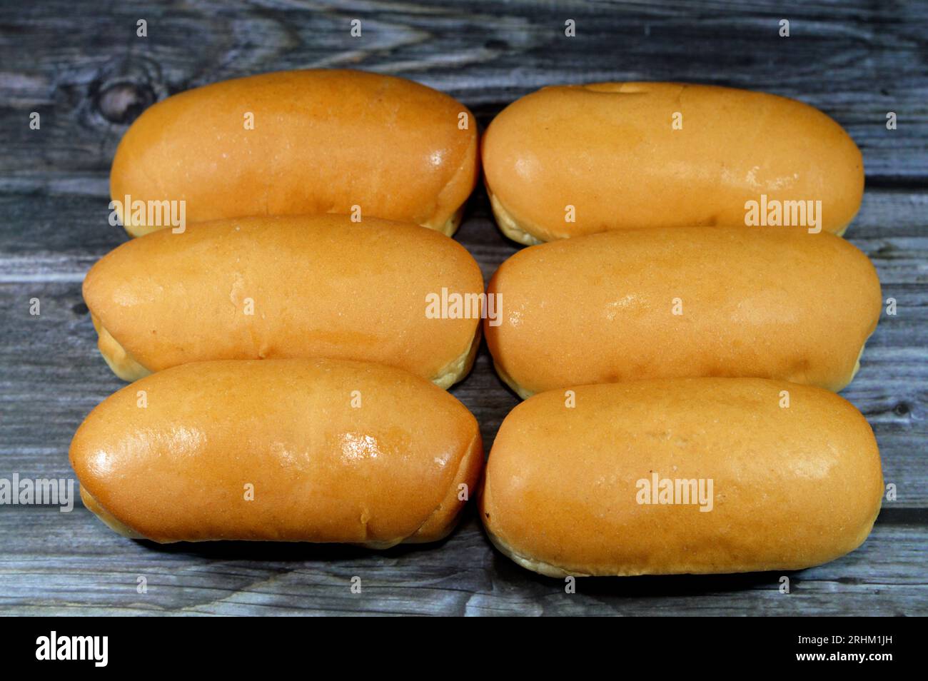 Hot dog bun pile hi-res stock photography and images - Alamy