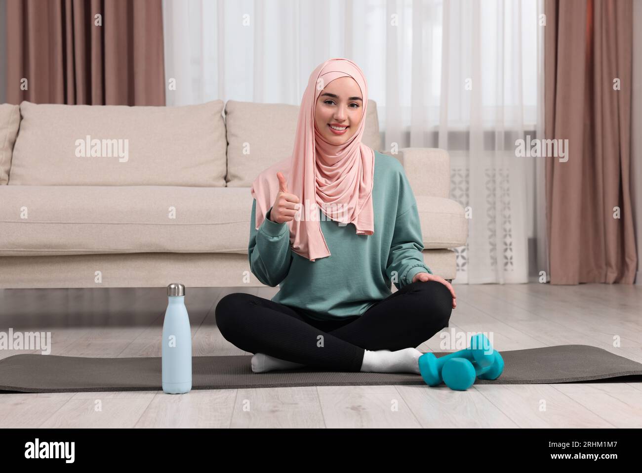 Portrait fitness muslim woman hi-res stock photography and images - Alamy