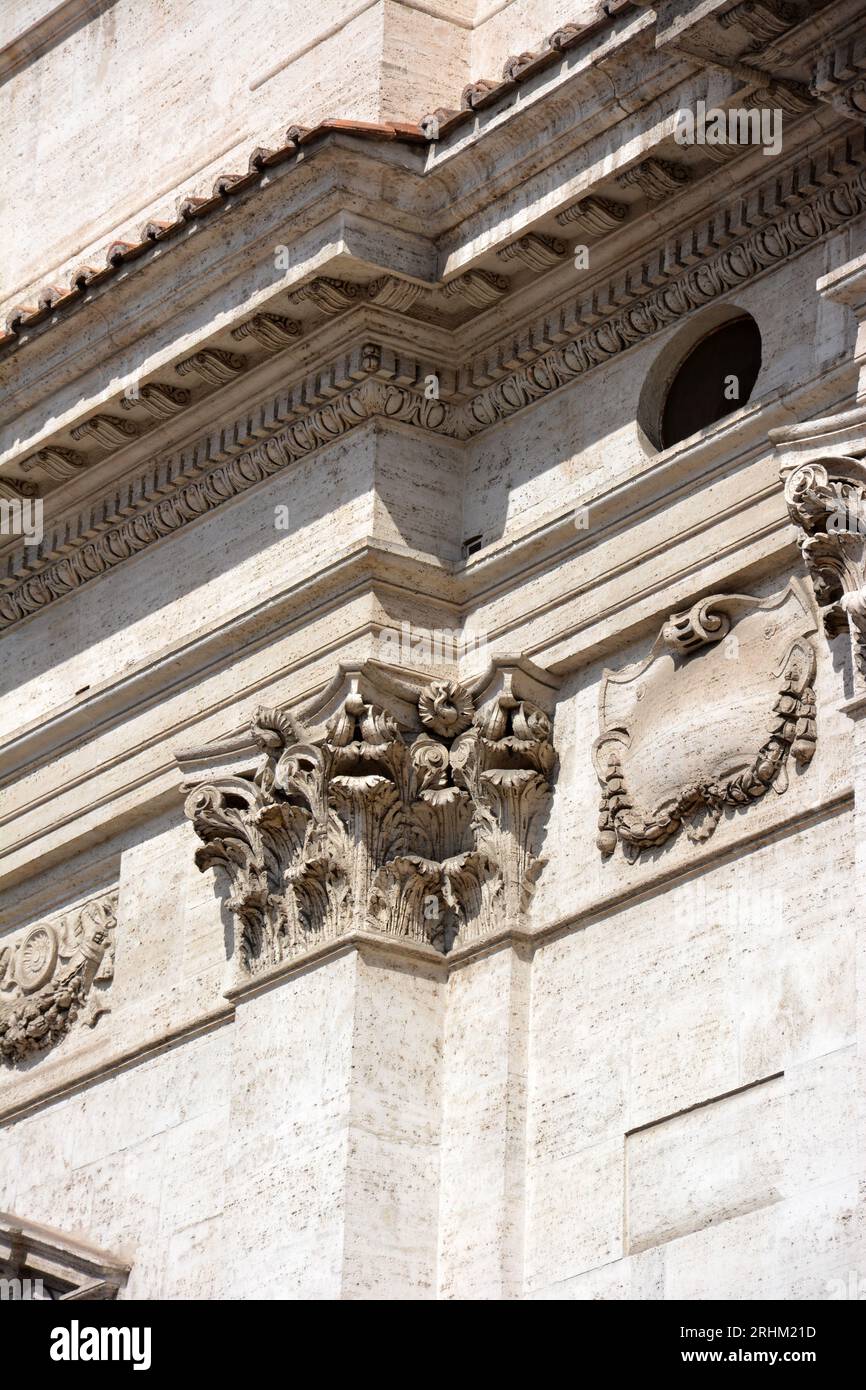 Rome, Italy street & building details Stock Photo - Alamy