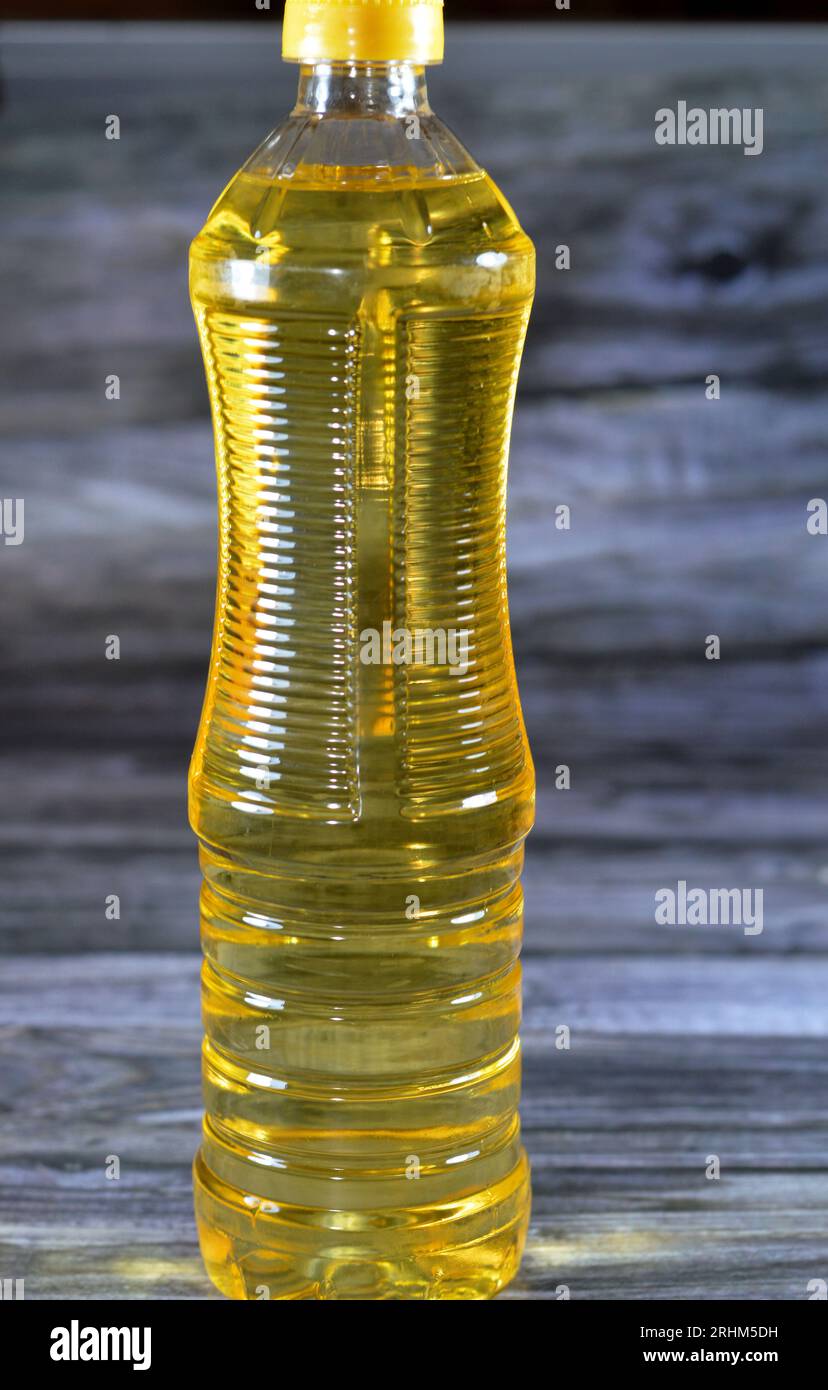 Soybean oils hi-res stock photography and images - Alamy