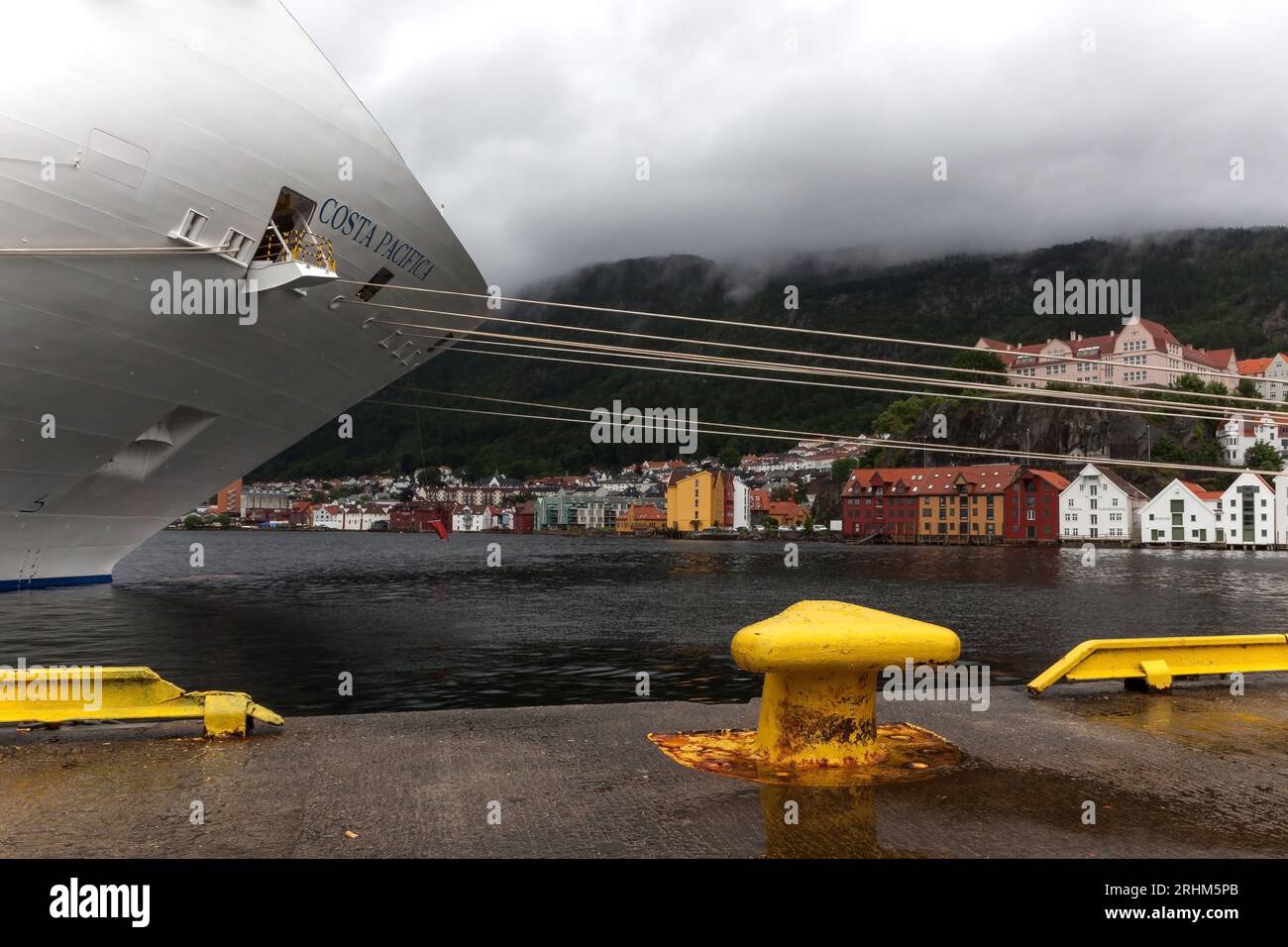 Bergen port norway hi-res stock photography and images - Alamy