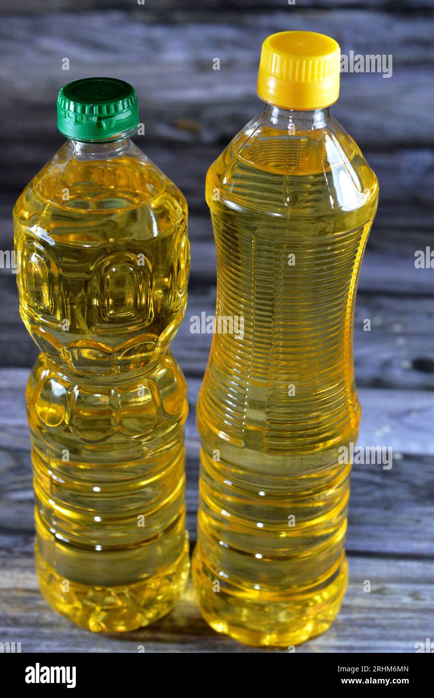Food oil that is of mixture of sunflower, corn, soybean and natural oil ...