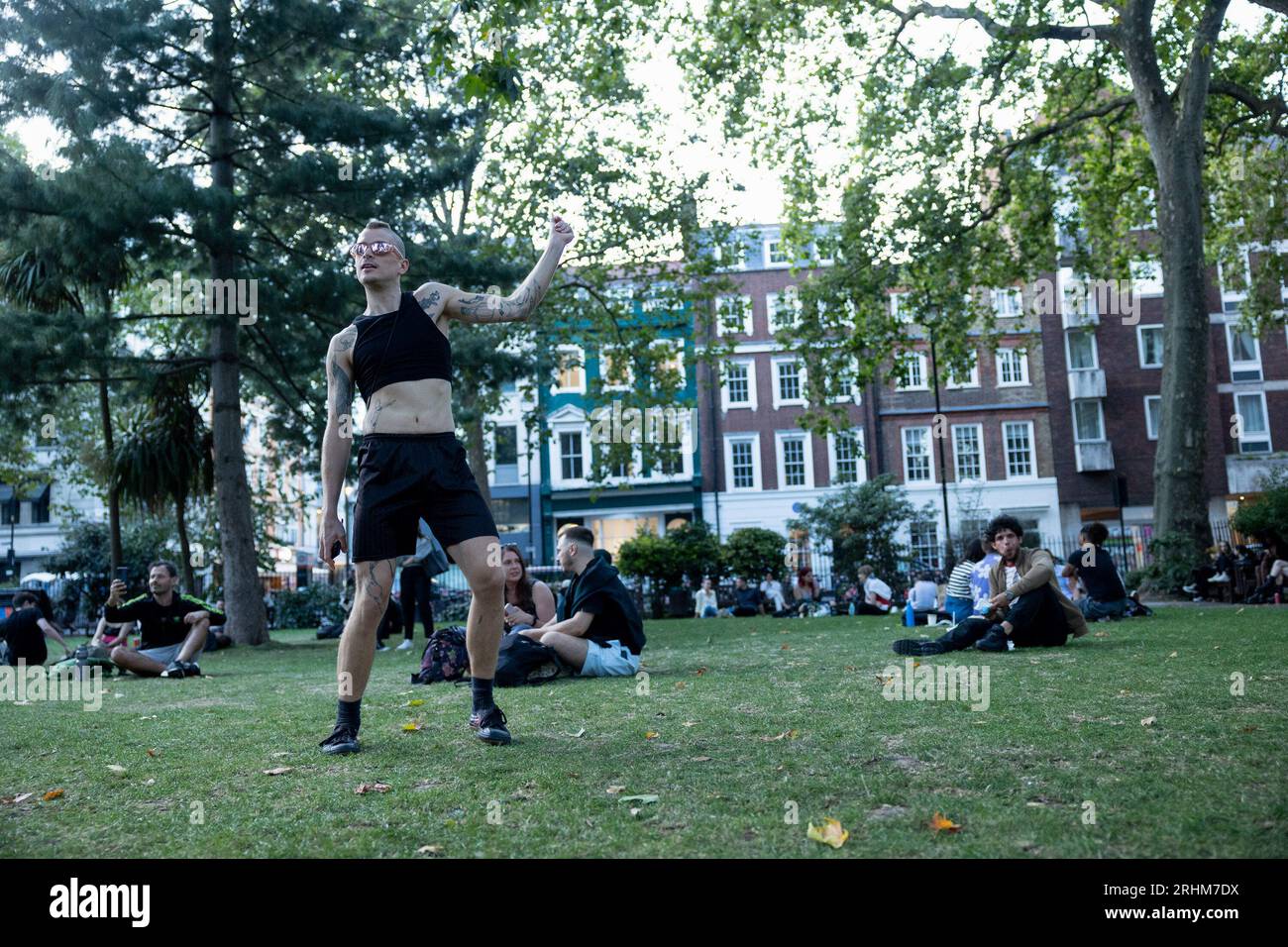 Swarm movement hi-res stock photography and images - Alamy